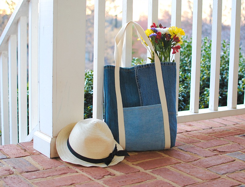 Trash To Couture: Earth Day DIY: Upcycled Jeans Tote Bag