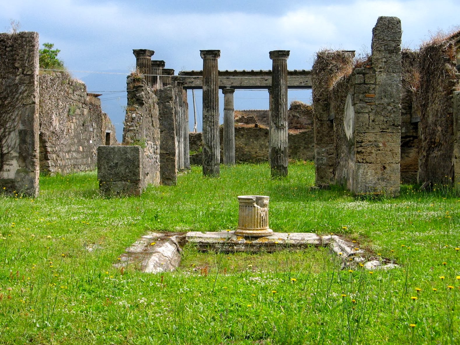 Destination: Fiction: Pompeii Today