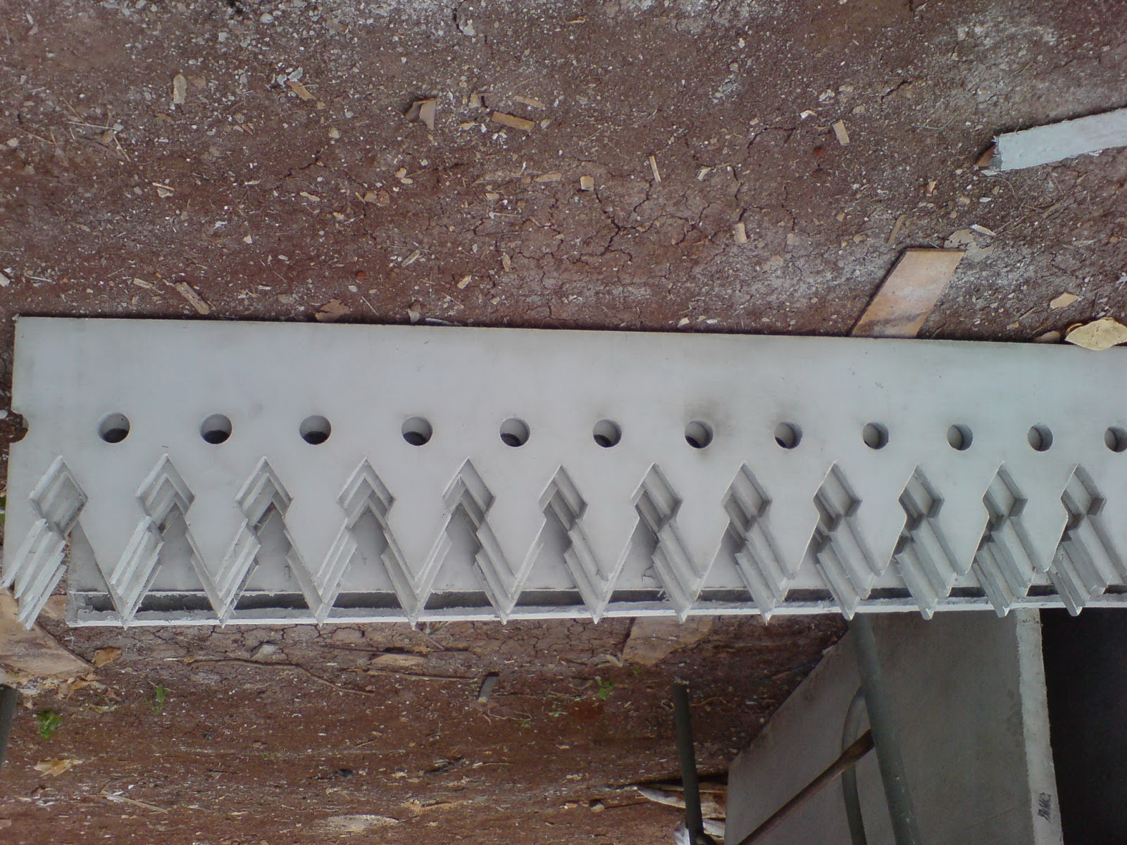 CANDRA TEHNIK GRC: Listplank