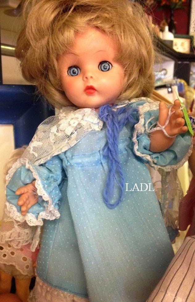 Living A Doll's Life : Antique Dolls - Horsman