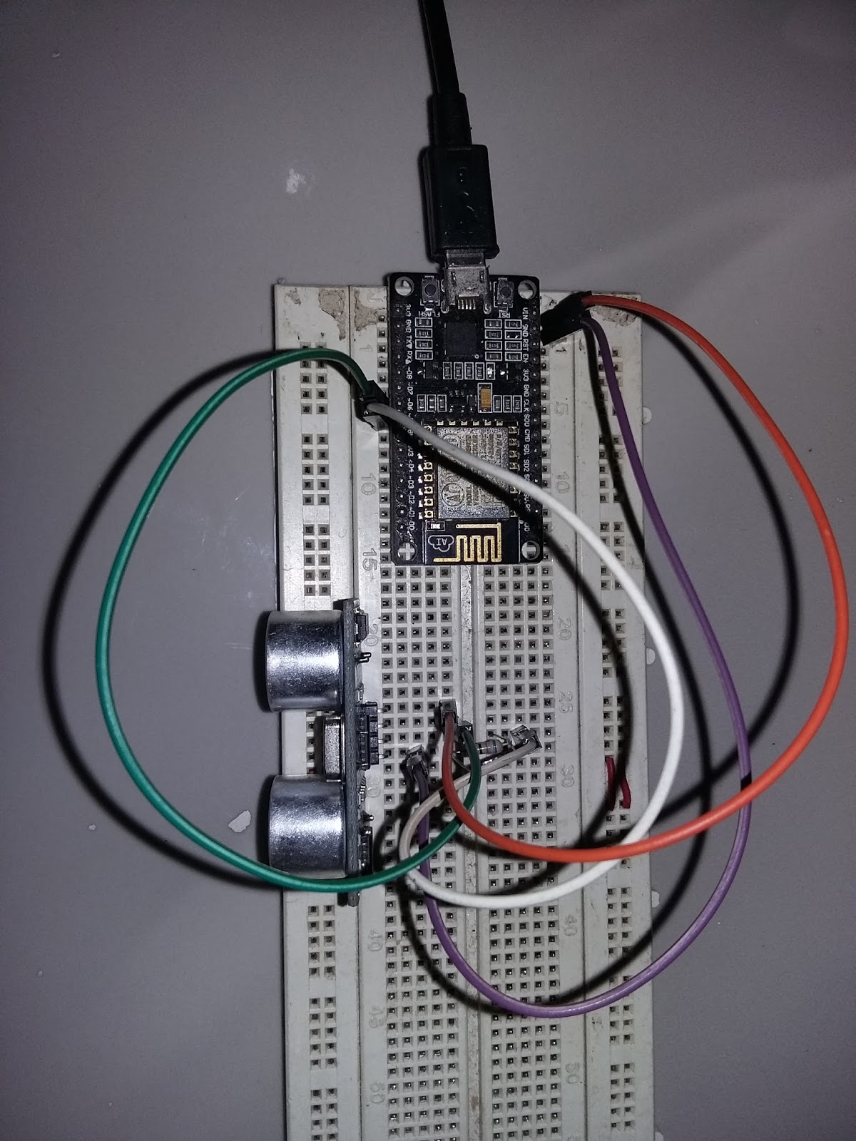 Sistem Pendeteksi Ketinggian Air Menggunakan Sensor U