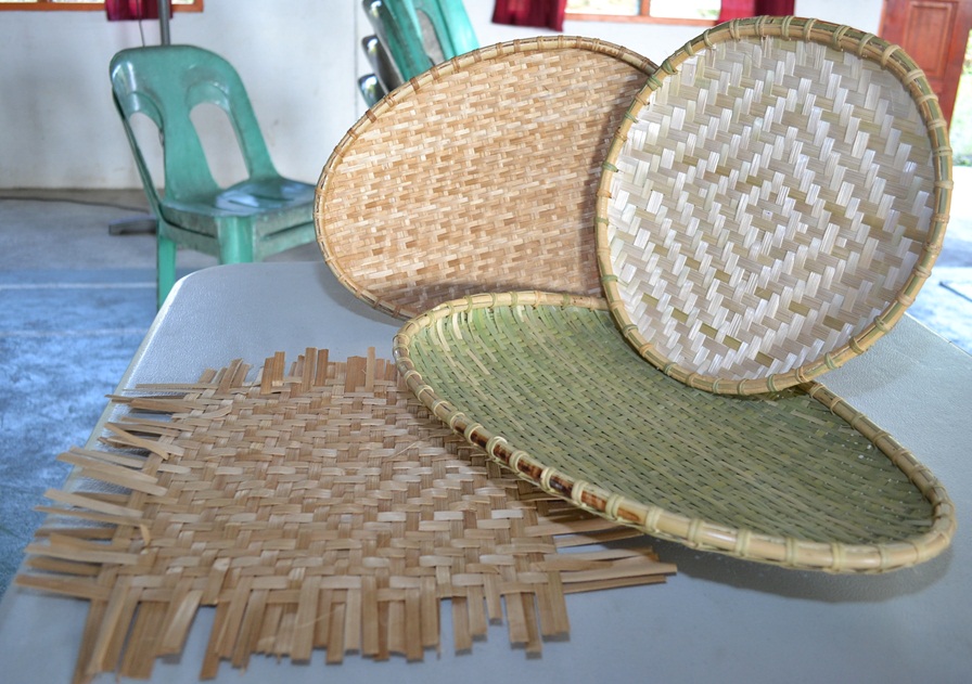 YAYASAN SABAH ZON PANTAI BARAT SELATAN: Kursus Menganyam Rilibu Dan Raya