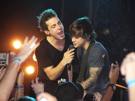 NAÇÃO NX ZERO: Nx Zero, por fãs - ENTREVISTA COLETIVA