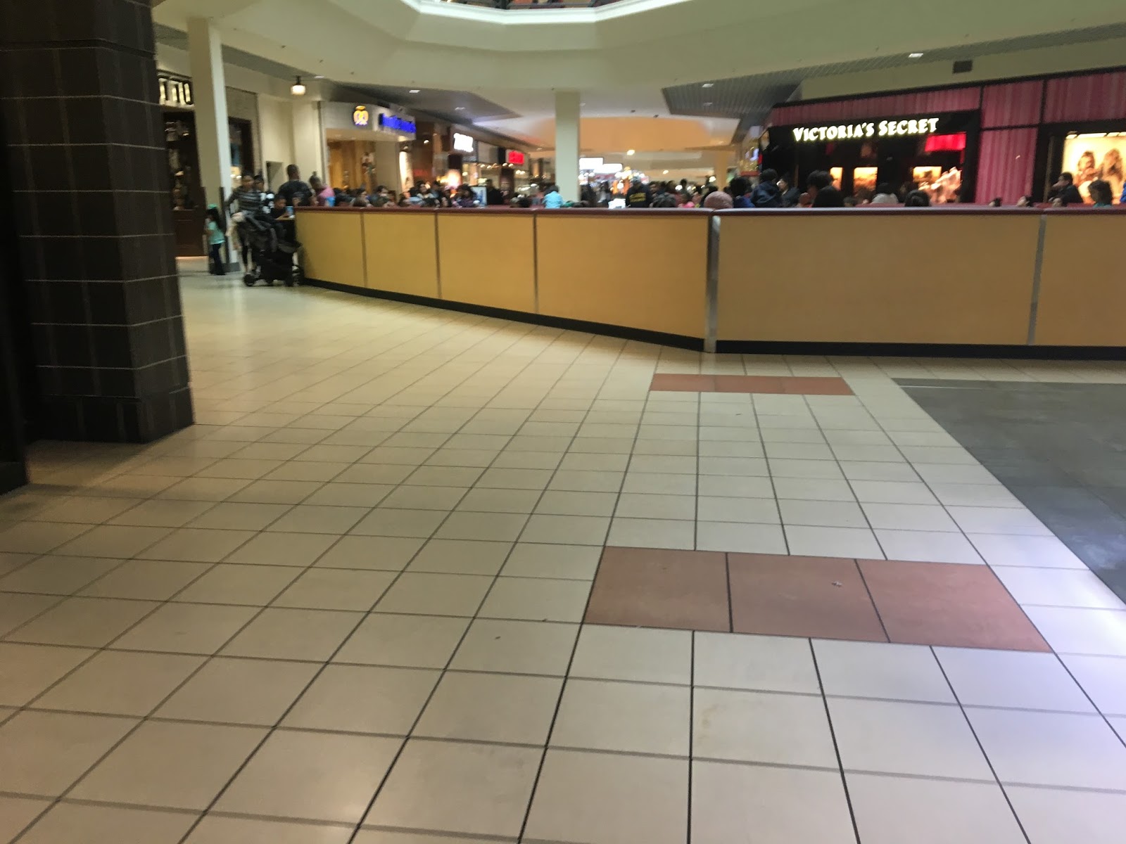 Midwest Retail: North Riverside Park Mall, North Riverside Park Mall