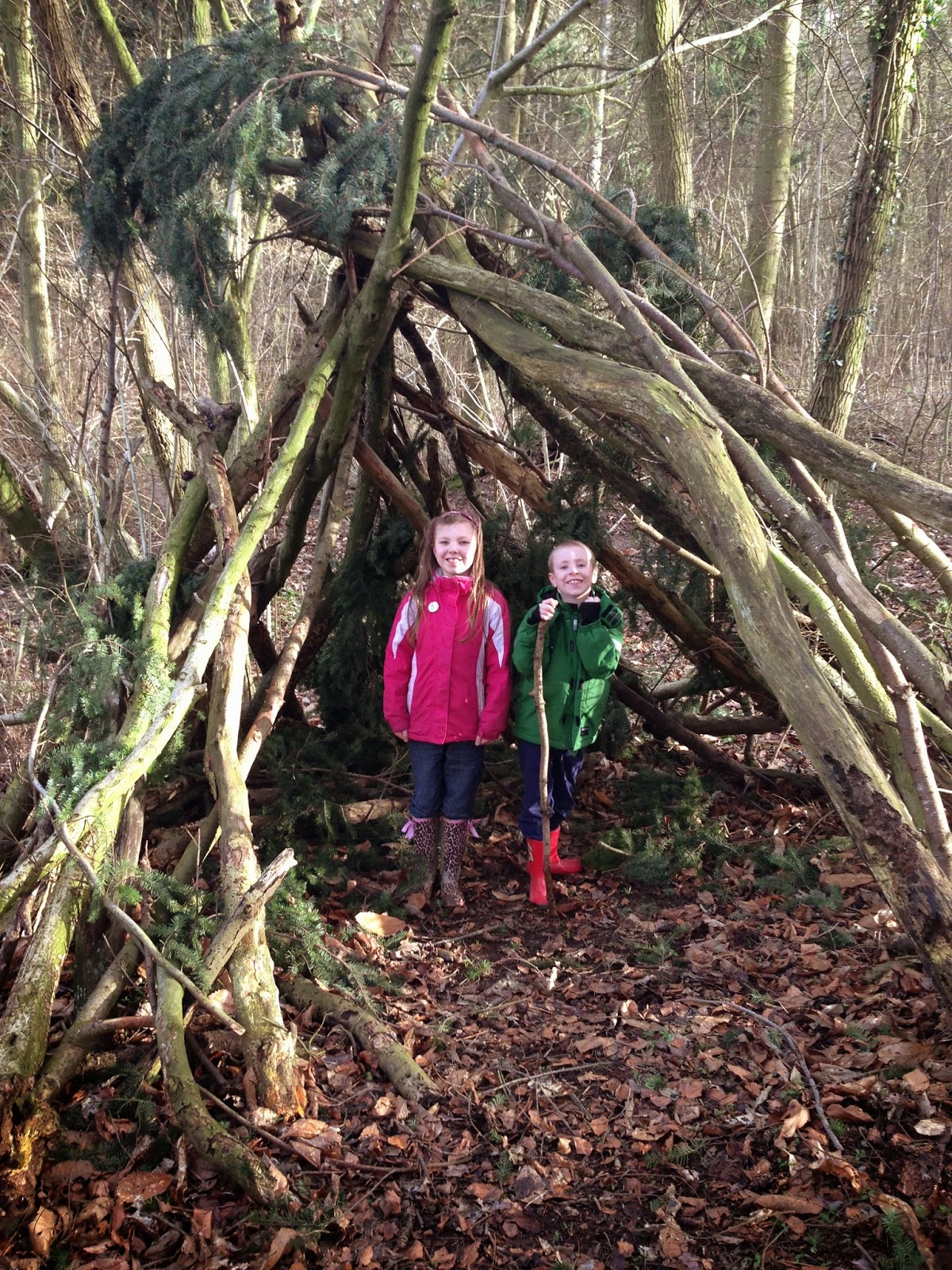 Pooh Sticks and Den Building | The Mini Mes and Me