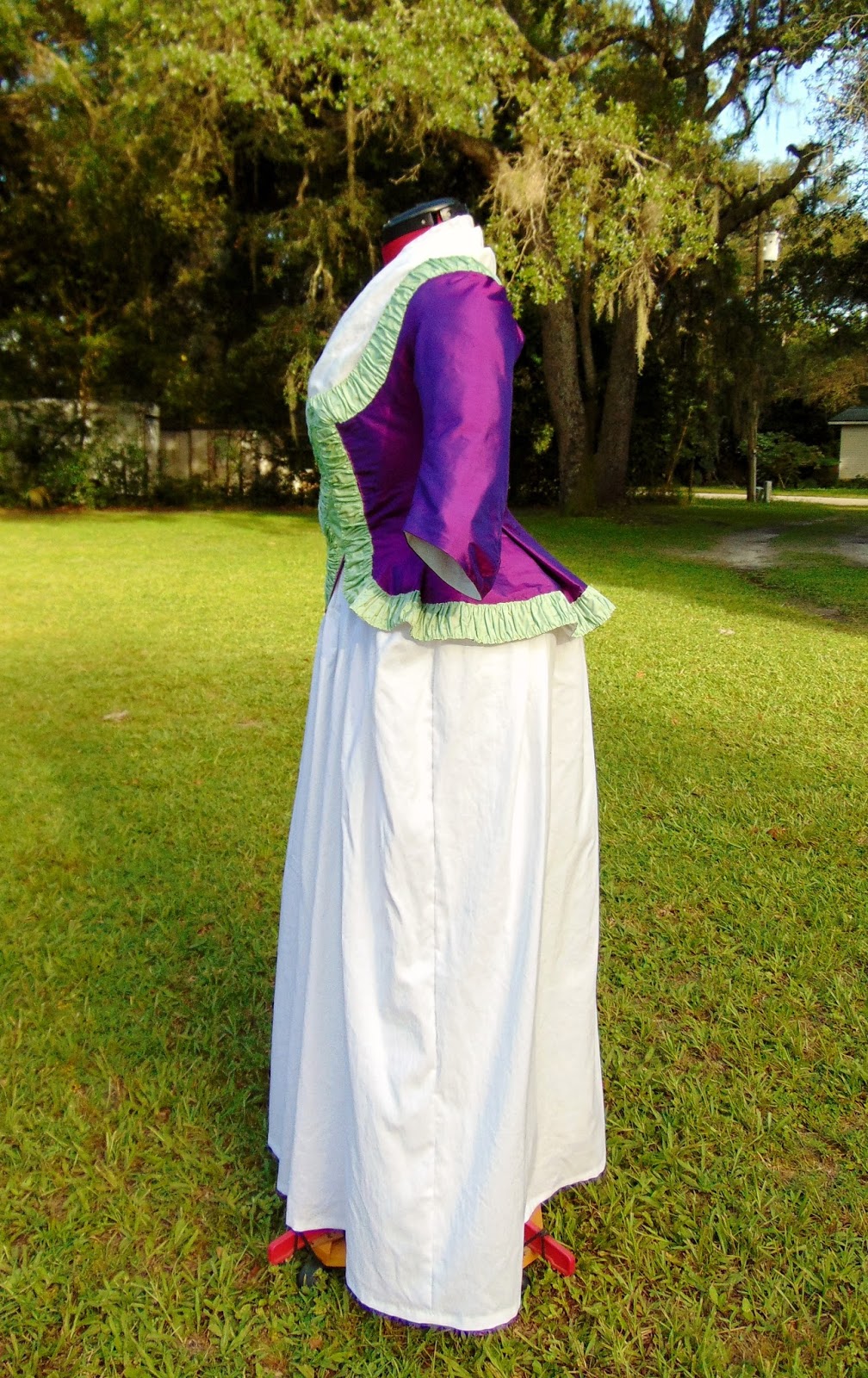 The Antique Sewist: Casaquin Jacket - Purple & Green Silk