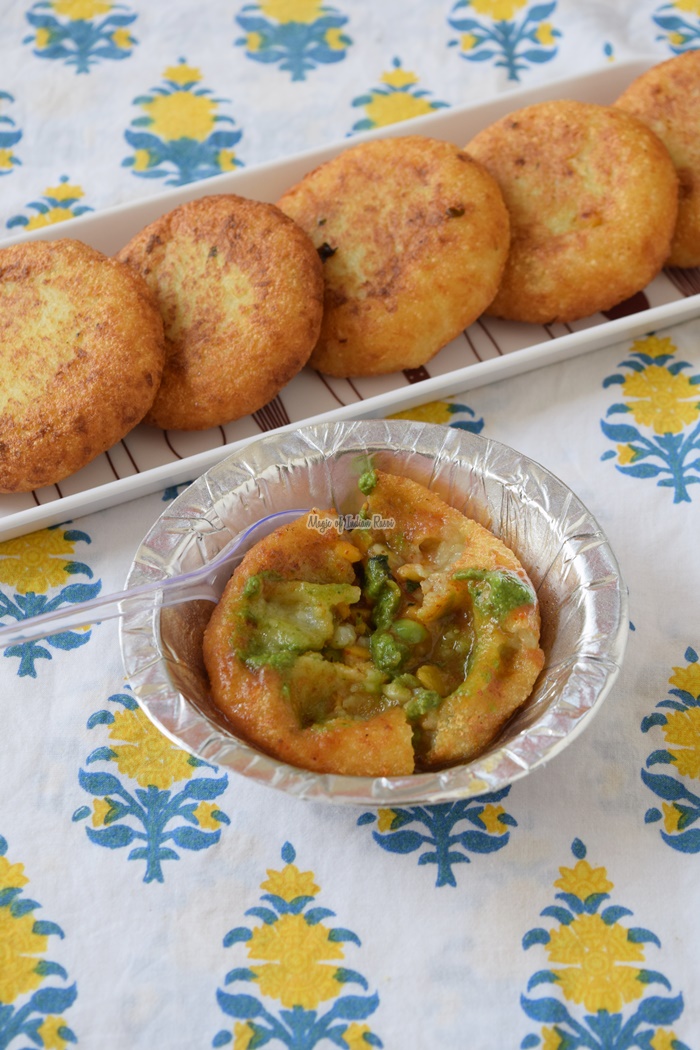 Delhi Style Aloo Tikki | Street Food Crispy & Stuffed Tikki Chaat Recipe | Magic of Indian Rasoi