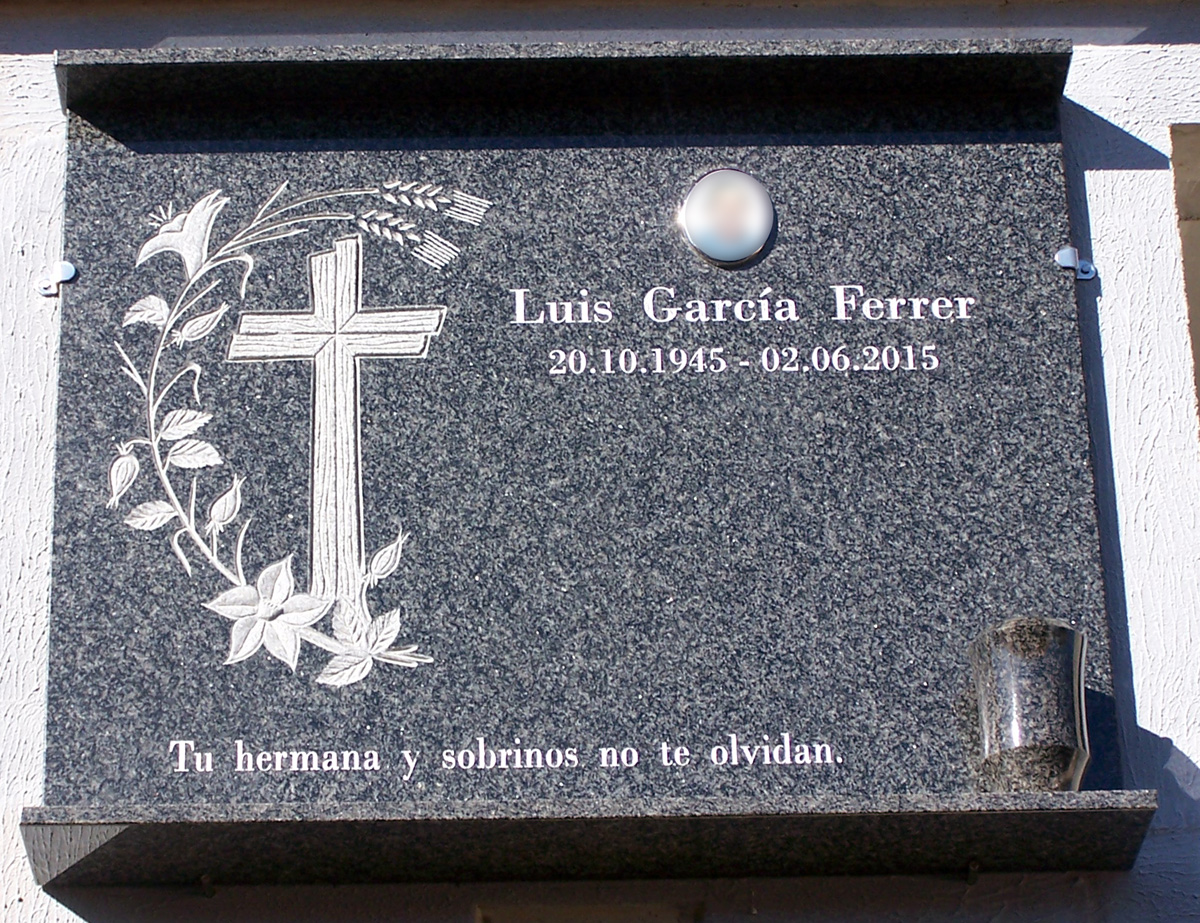 Lapidas en Valencia: Lápidas en Camporrobles