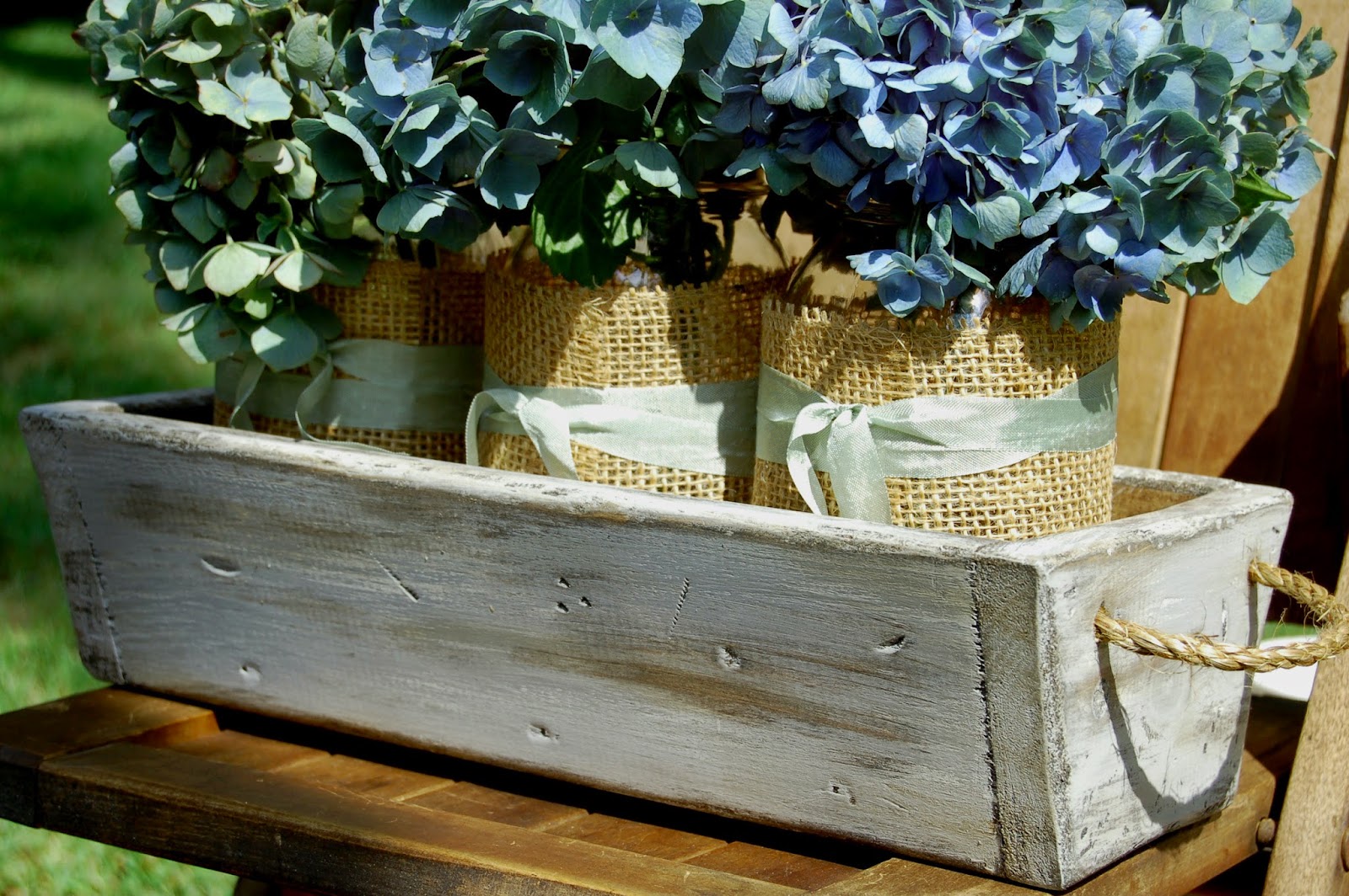 Hydrangea Home by Dawn's Designs: Rustic planter box ideas
