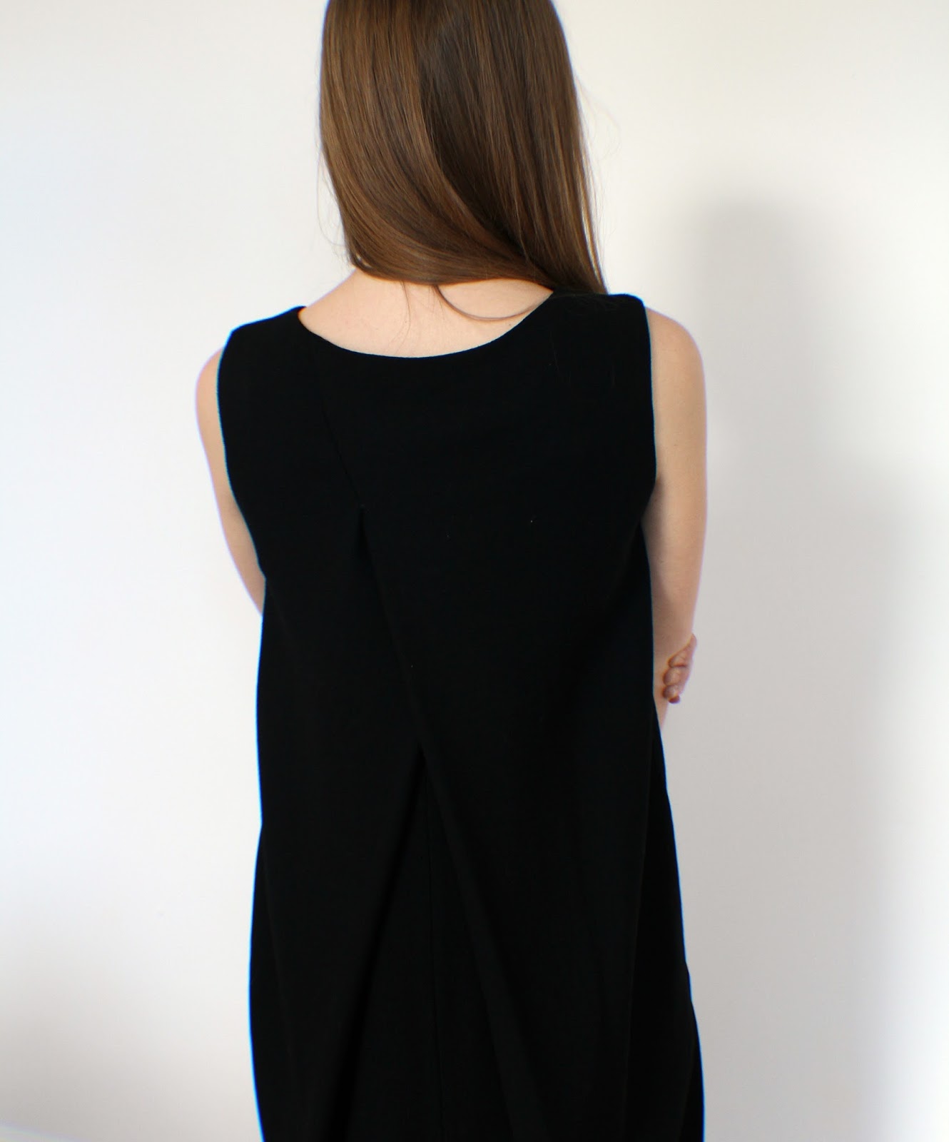 Outfit: The Classic Toast Black Dress | Style Trunk