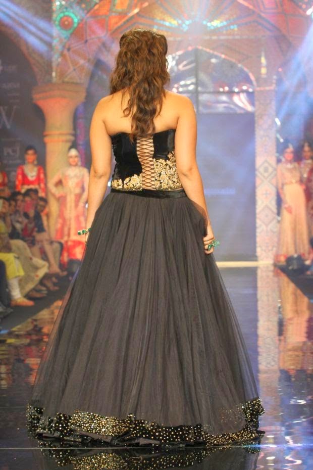 Parineeti Chopra Ramp Walk HD Wallpapers 2014 | Salman Khan HD Wallpaper