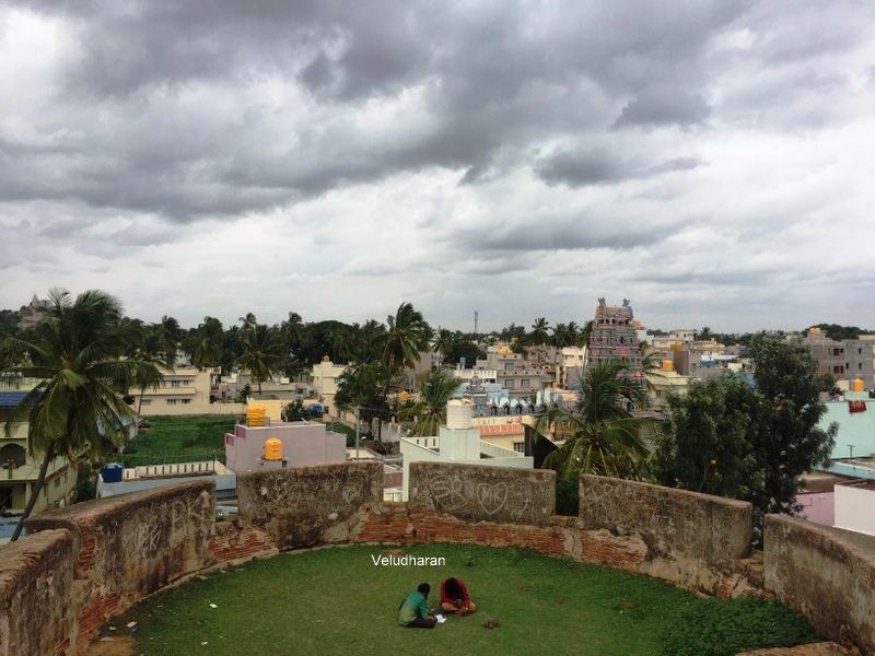 VELUDHARAN TEMPLES VISIT : Forts of karnataka - Nandhi Hilss Fort ...