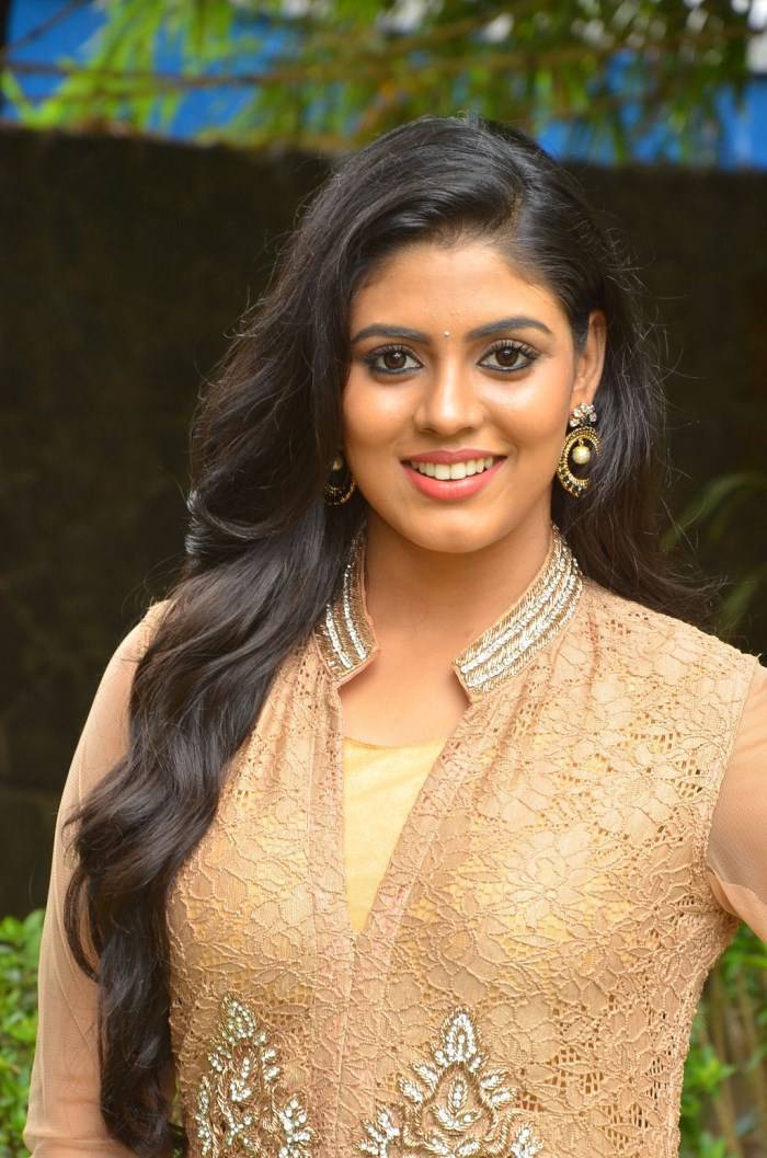 South Indian Actress Iniya Photo Shoot - Hot Actress Photos