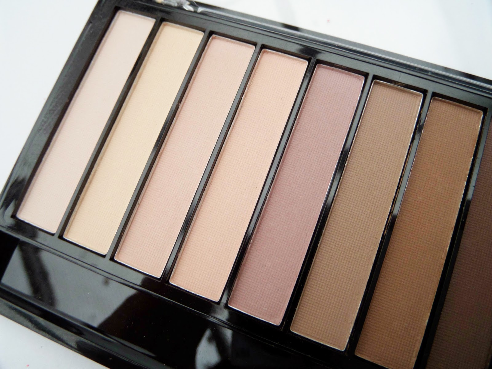 The Makeup Revolution Essential Matte Palette. Number 2 | Mascara and ...