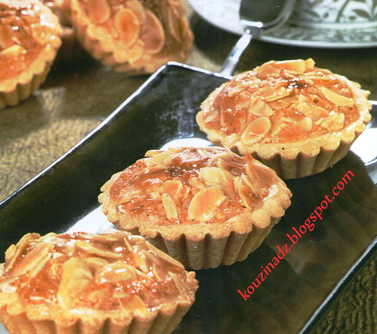 La Cuisine Algérienne: Mini tartelettes aux amandes