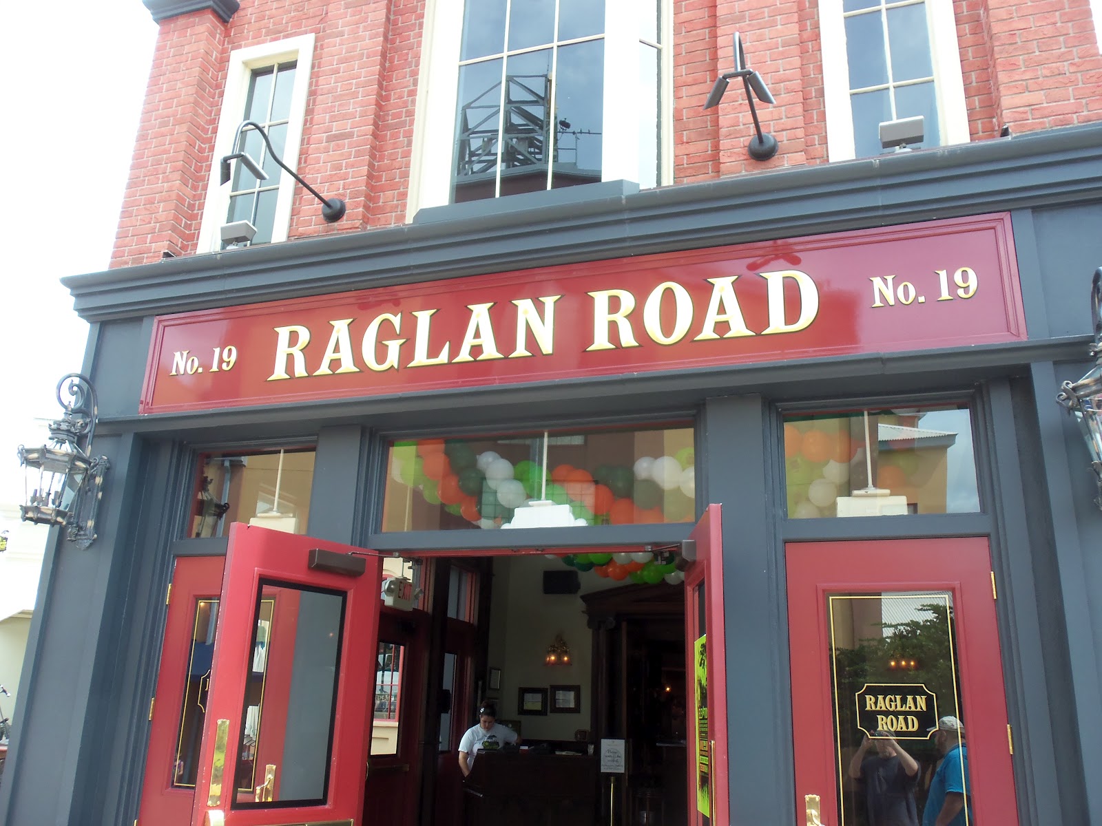 The Walt Disney World Restaurant Tour: Raglan Road Irish Pub and Restaurant