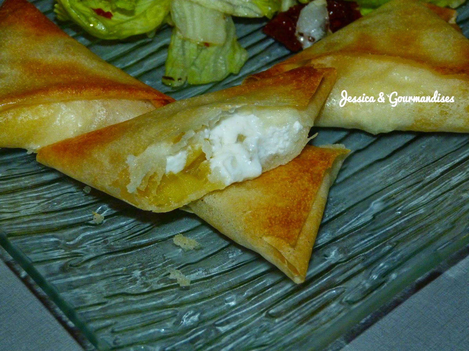 Jessica & Gourmandises: Bricks aux pommes, miel et au fromage de chèvre