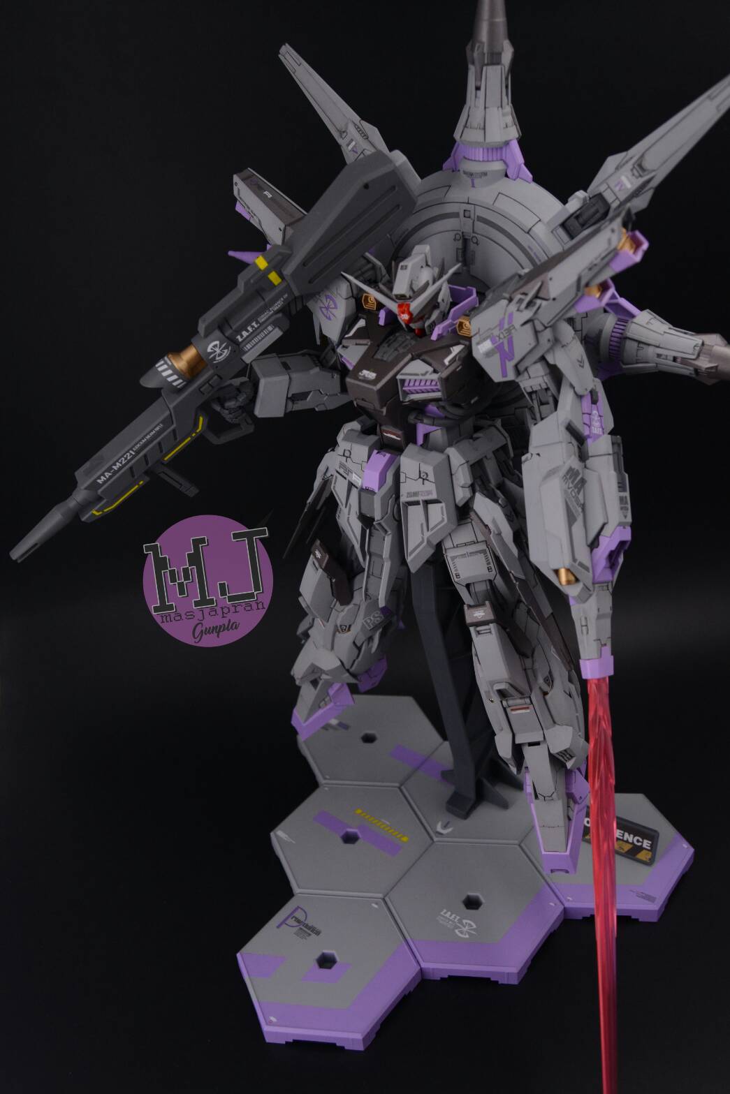 Painted Build: DA 1/100 Providence Gundam