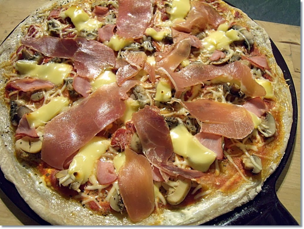 Dey cuisine: Pizza post raclette pour finir les restes!