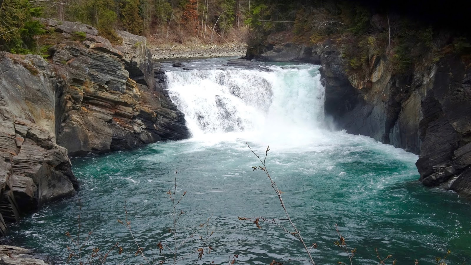 NewBlog: Overlander Falls