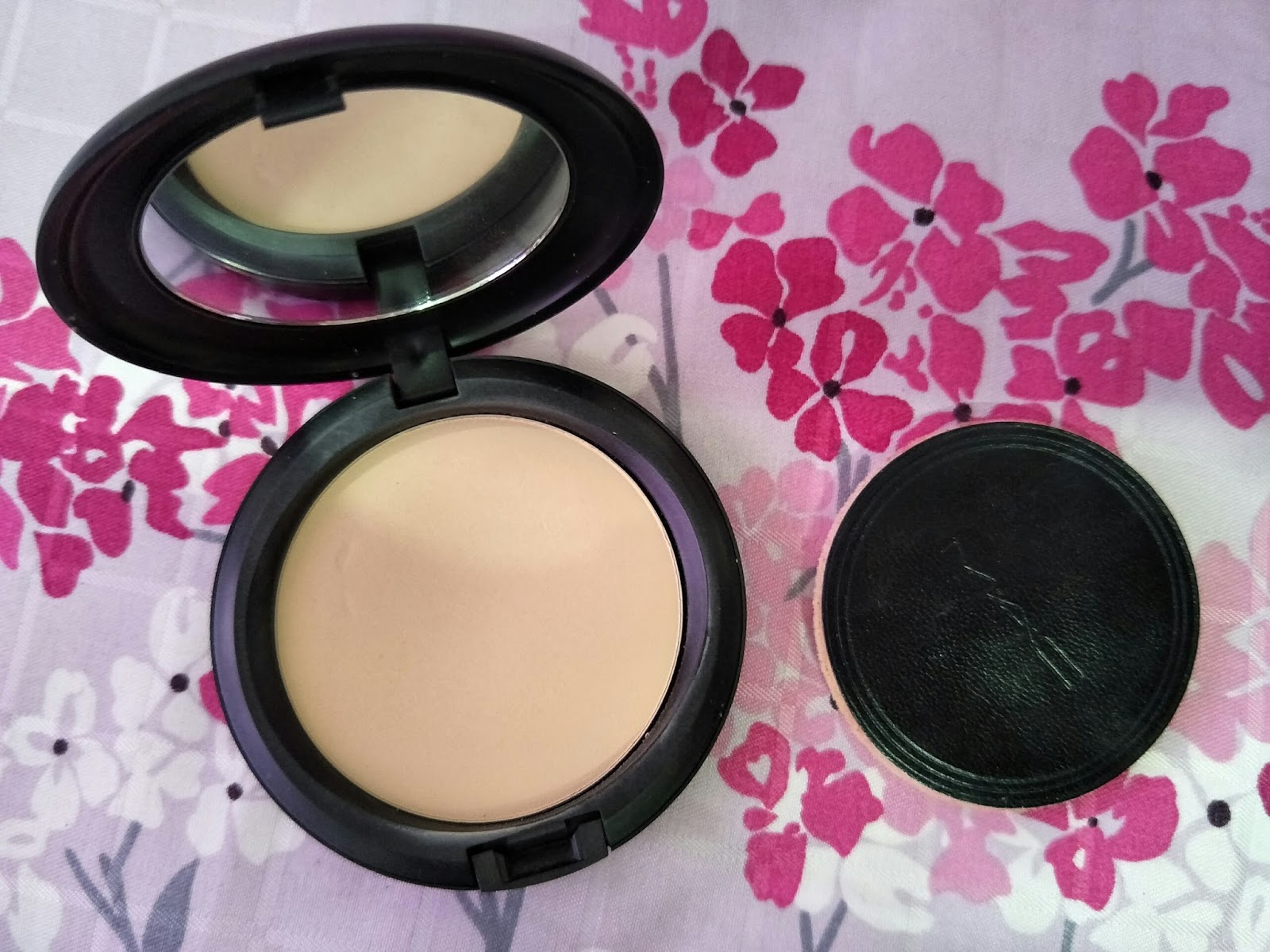 Tips Memilih Bedak Yang Sesuai Dengan Warna Kulit - INILAH REALITI ...