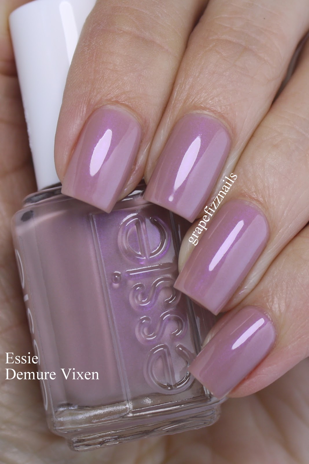 Grape Fizz Nails: Essie Demure Vixen