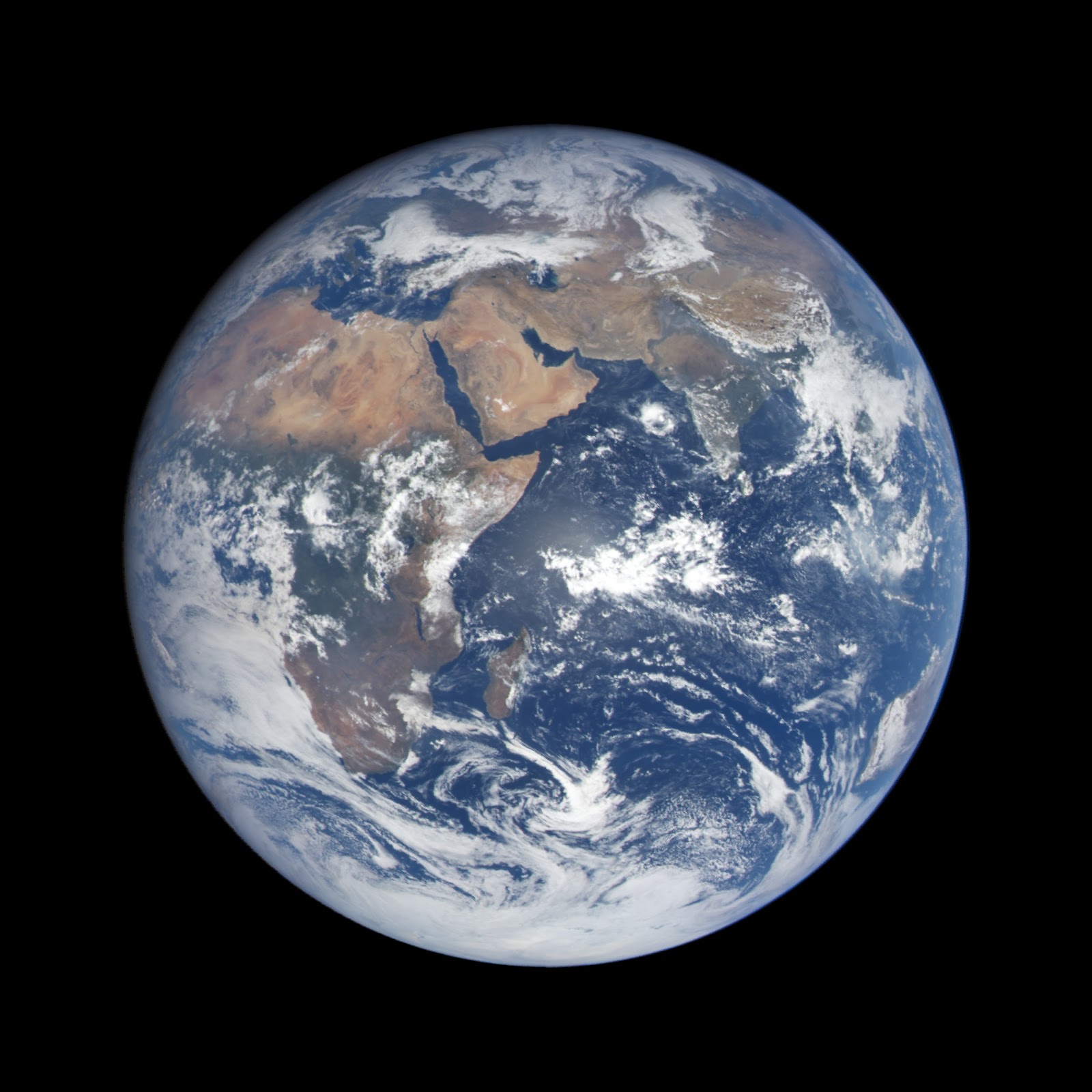 EARTH FROM DSCOVR
