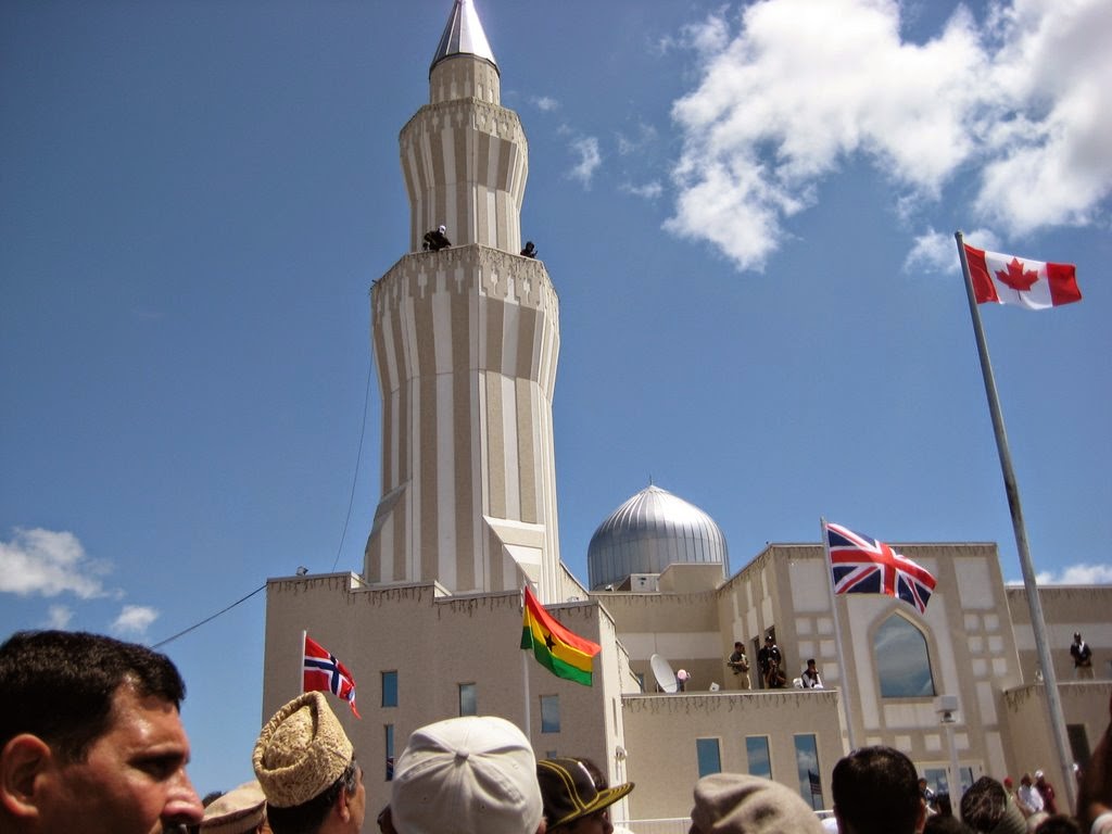 AHMADIYYA MOSQUE: Baitul Islam - Toronto Ontario Canada