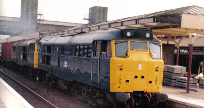 'Along These Tracks' Train Photos Site : Photo Class 31 BR Blue Diesel ...