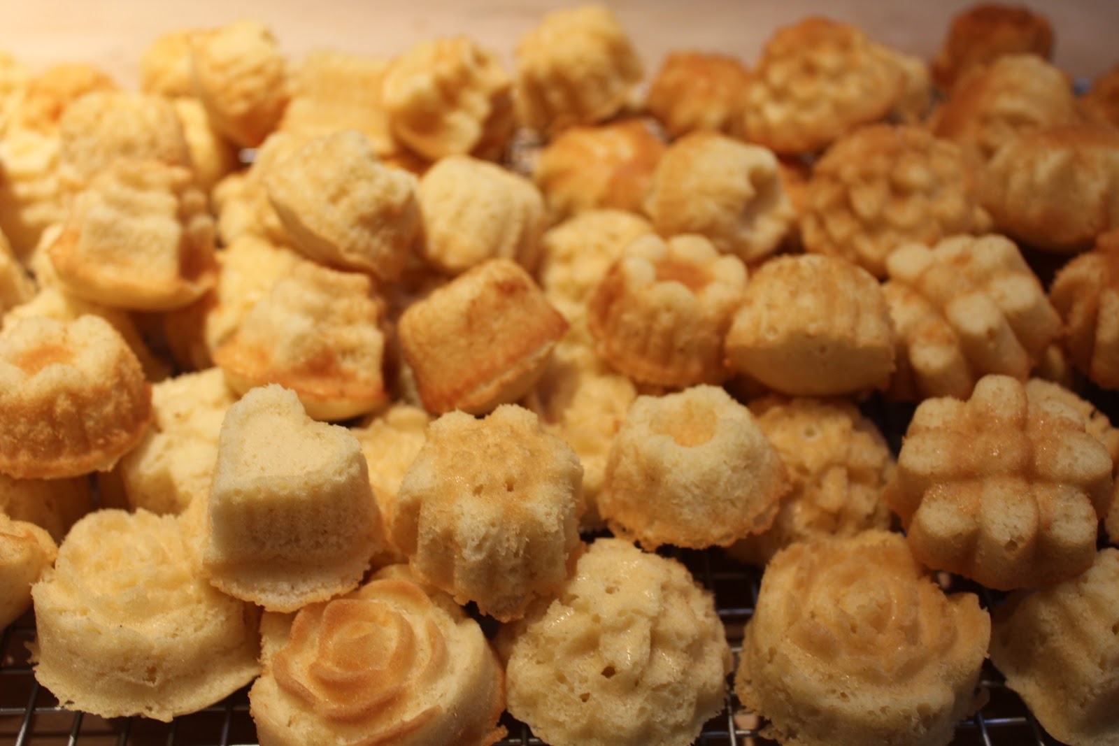 What's Up Cupcake?: Sweet Treats Saturday: Petit Fours