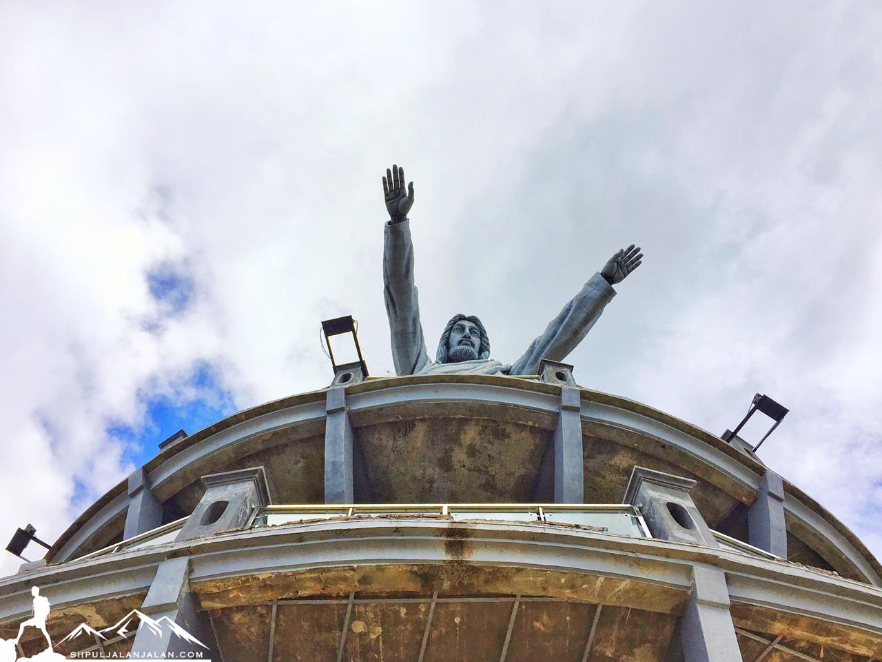 Ternyata, Patung Yesus Tertinggi di Dunia Itu Ada di Indonesia!