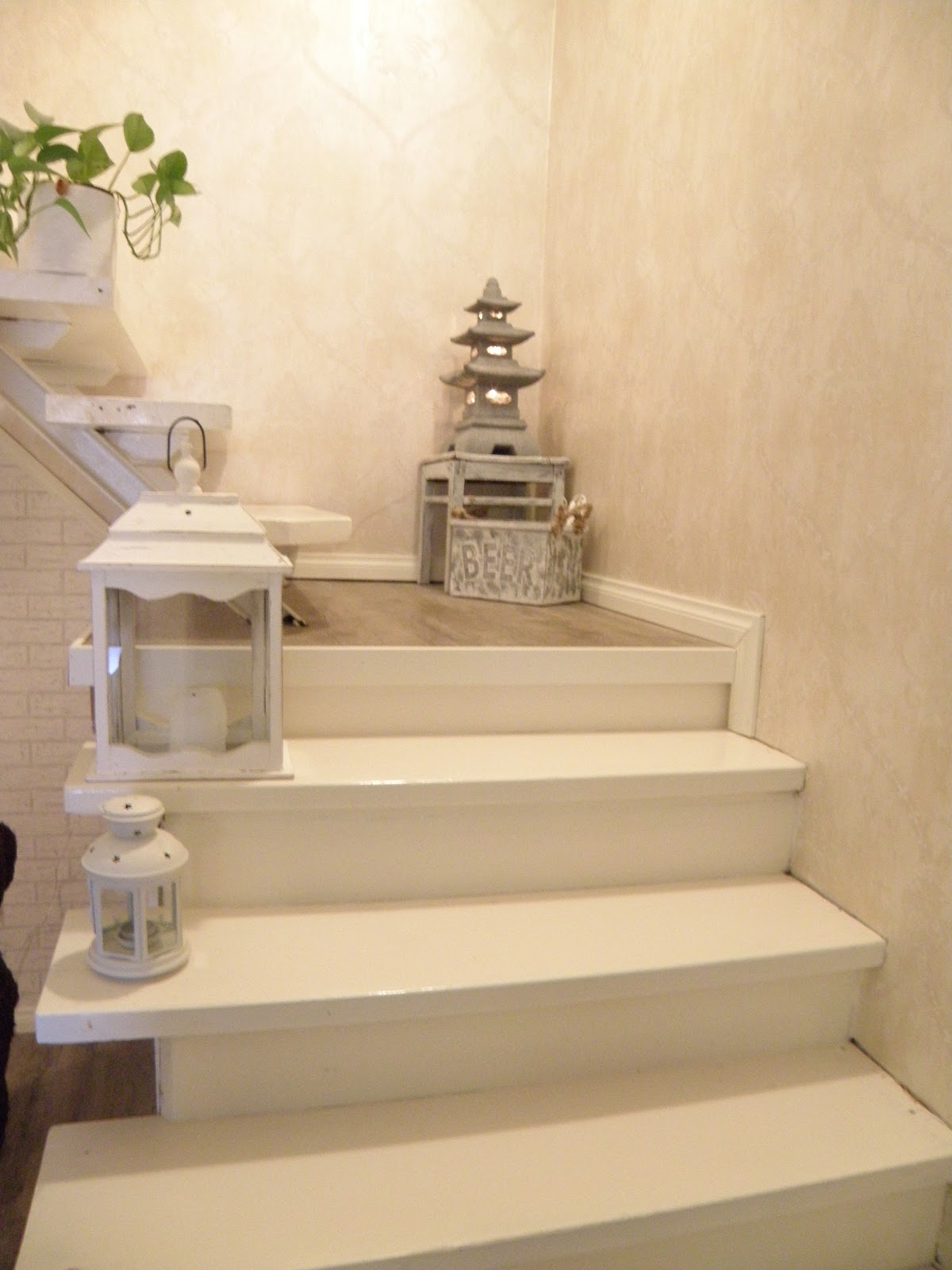 Vaahtokarkinvalkoista: Rappuset