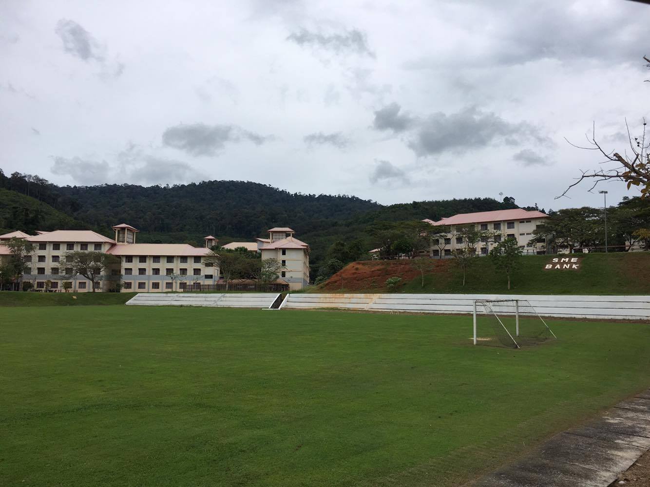 Mable Maeve - Food, Travel, Makeover & Sensitive Skin Care - Beauty