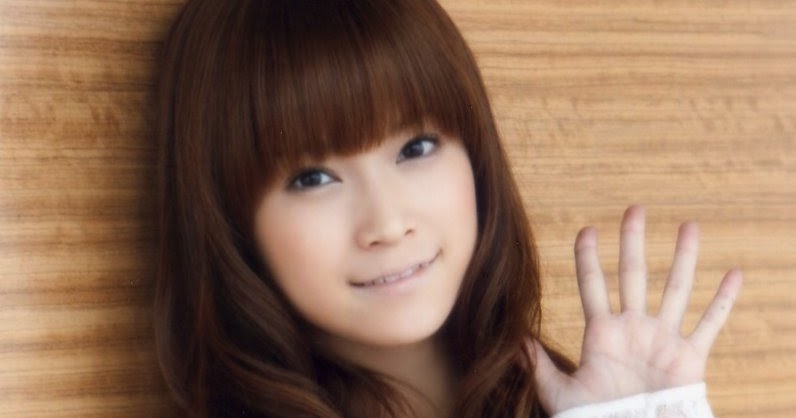 Graduadas: Eri Kamei, JunJun y LinLin de Morning Musume.