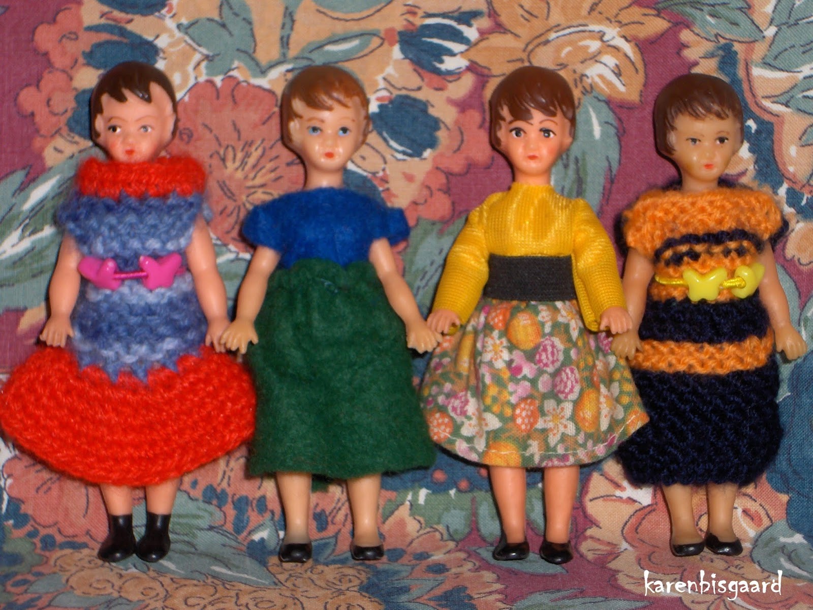 Karen`s Vintage Dolls Photography.: ARI dolls collection of moms and ...