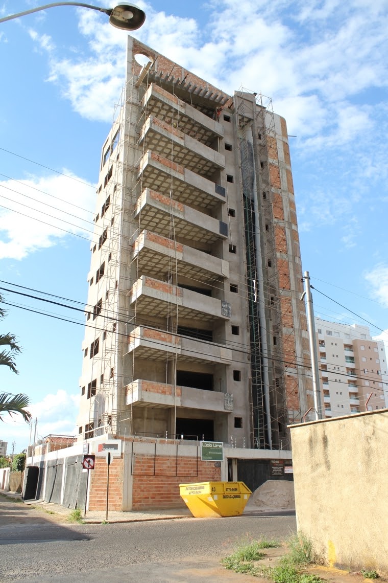 Paulo José - Atelier de arquitetura: Prédio em construção na rua Amazonas.