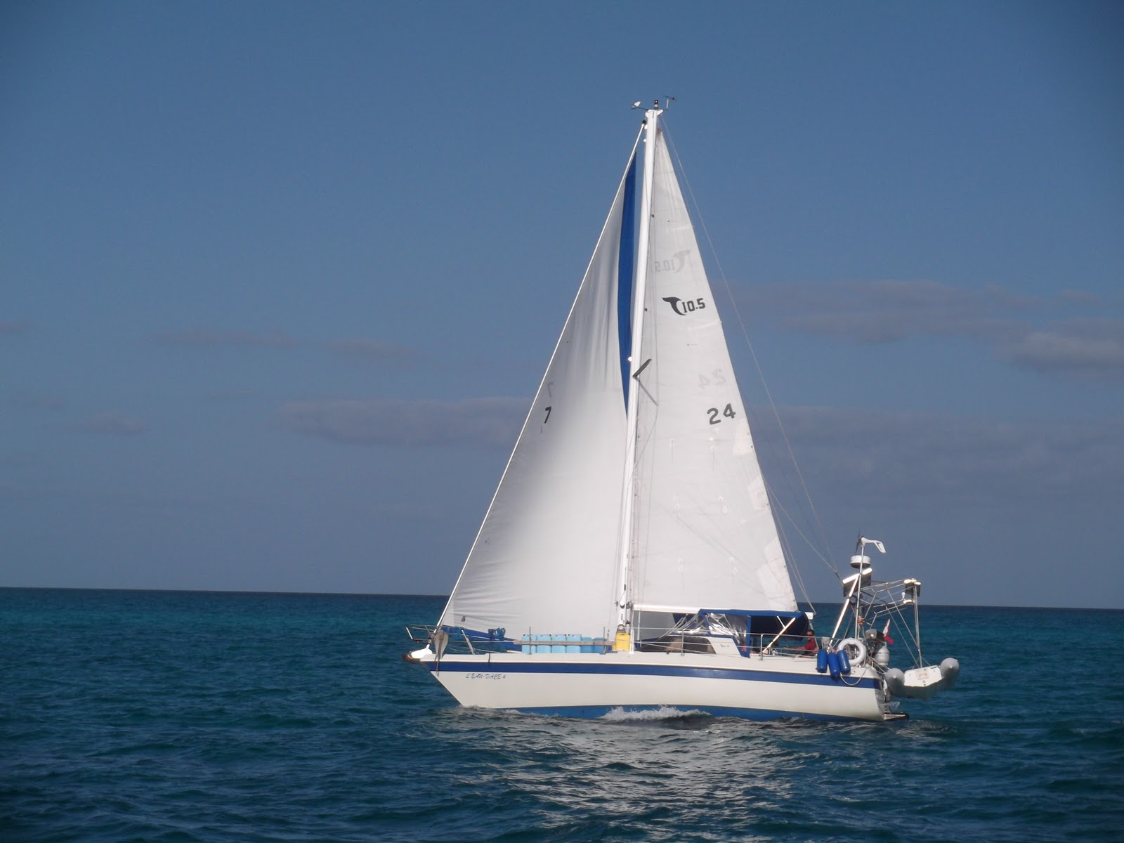 Tanzer 10.5 For Sale: Tanzer 10.5 For Sale $65,000