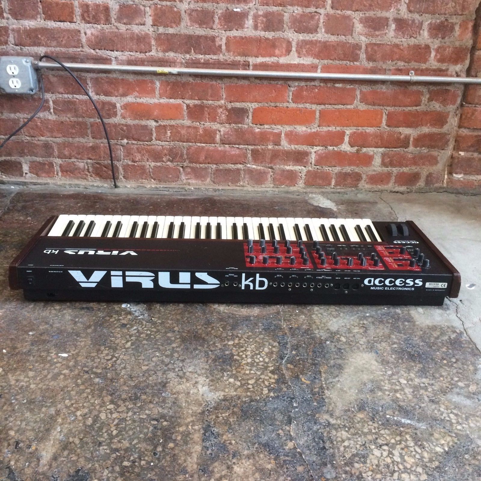 MATRIXSYNTH: Access Virus KB Synthesizer SN 19900097