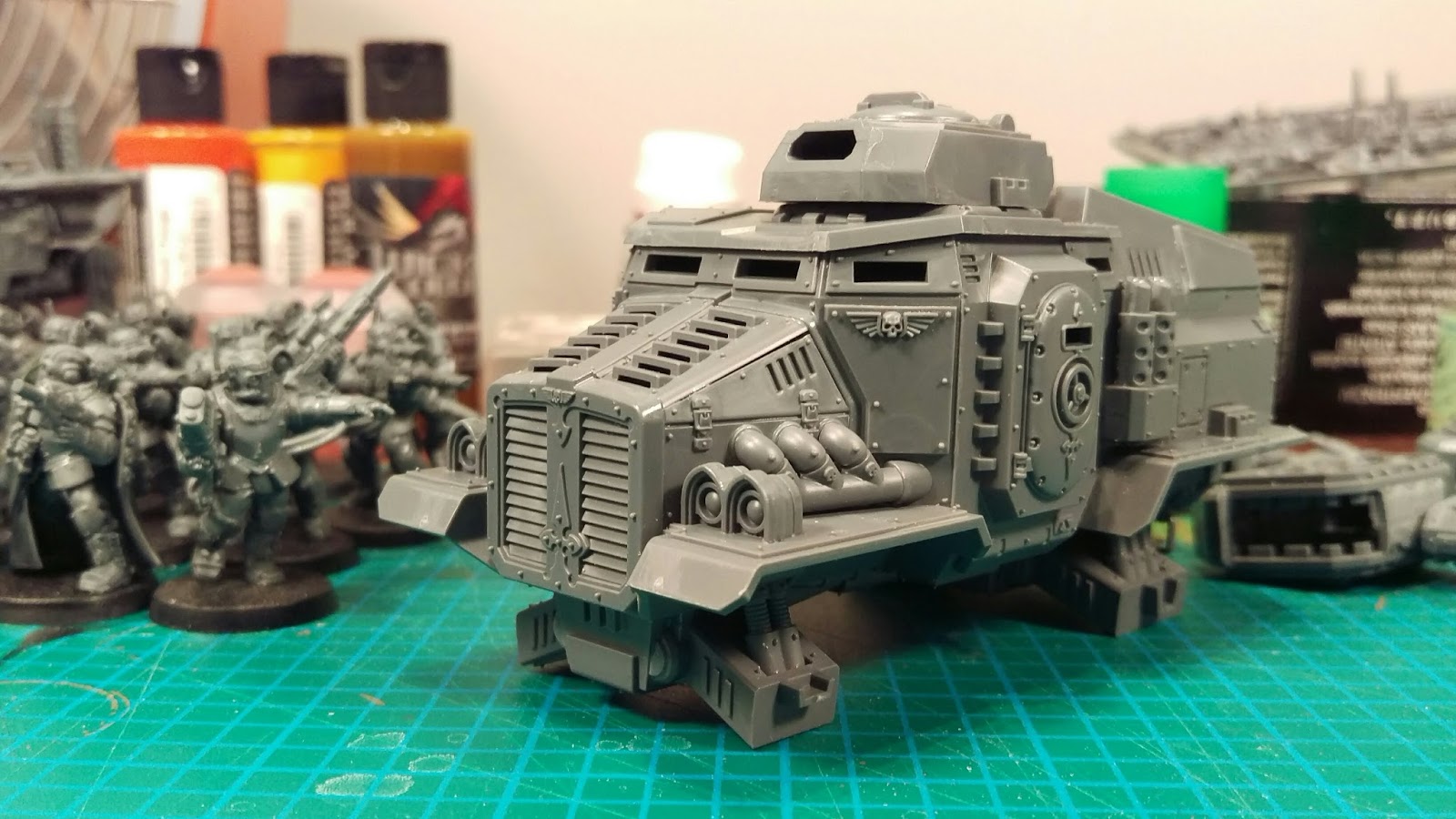 The Miniature Apocalypse: Tempestus Scion Taurox-halftrack - pimp my ...