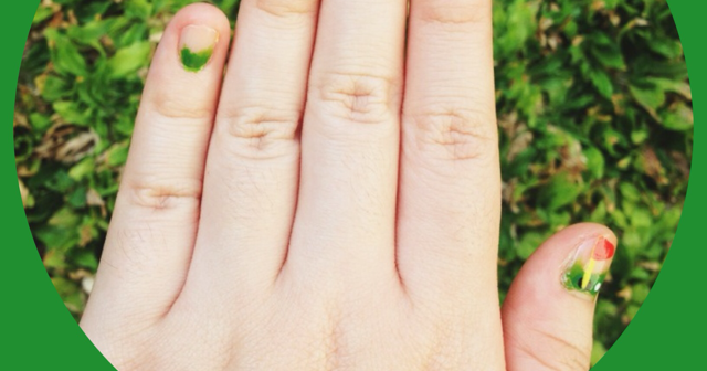 hiquirkyalice: Look At My Pretty Nails: Golf Nails!