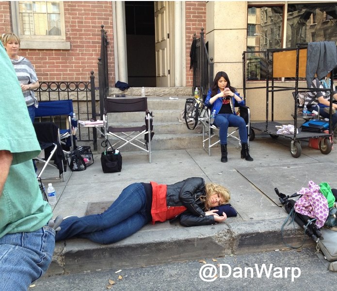 Jennette McCurdy and Miranda Cosgrove Filming 'iCarly' in NYC ~ DISNEY ...