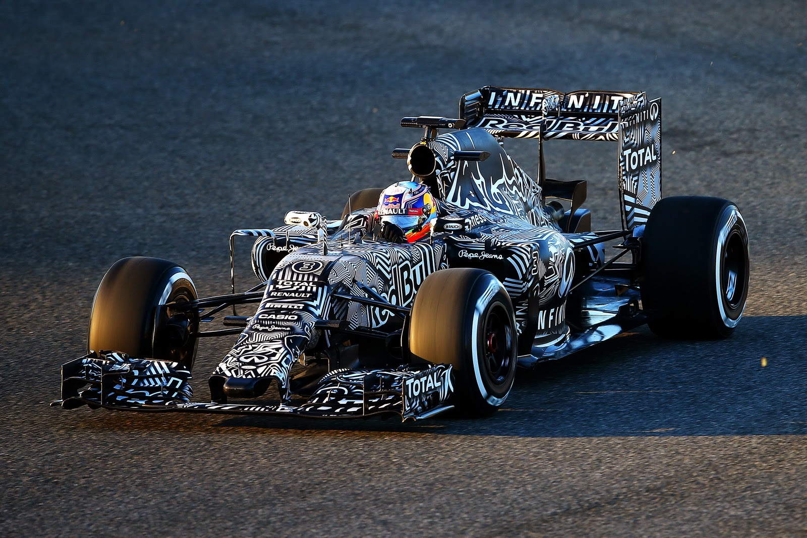 RED BULL RB11 - SEEKING FOR PERFORMANCE - FORMULA 1