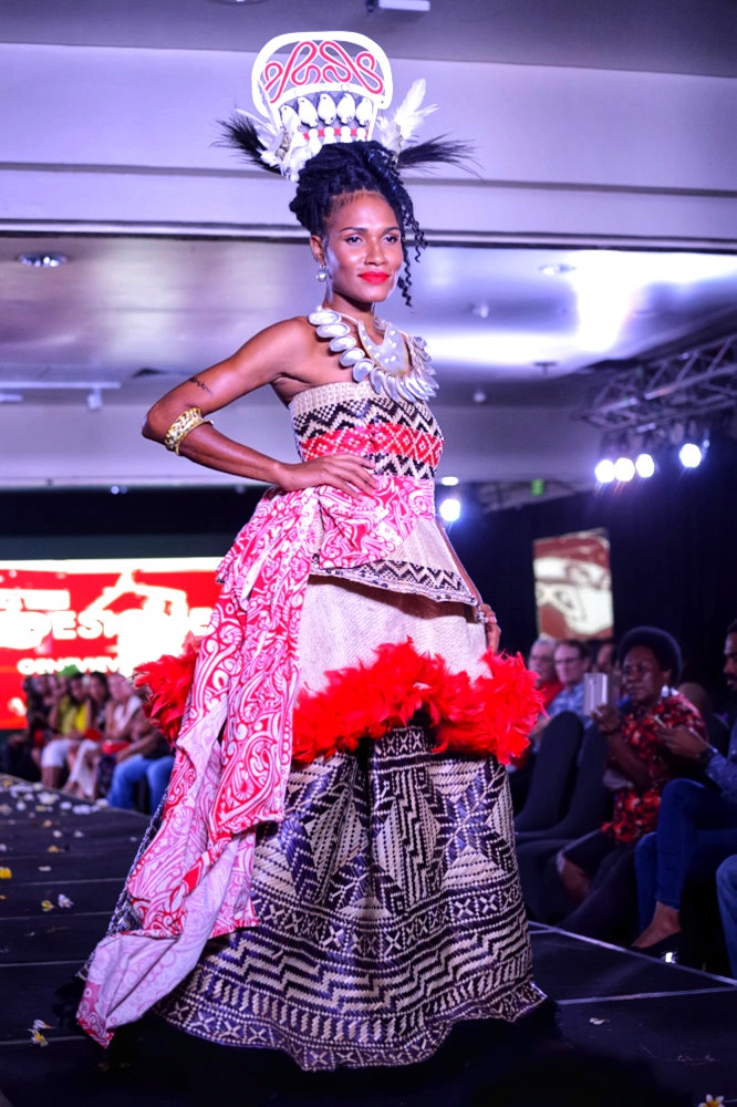 Malum Nalu: Project Runway fashion extravaganza on again