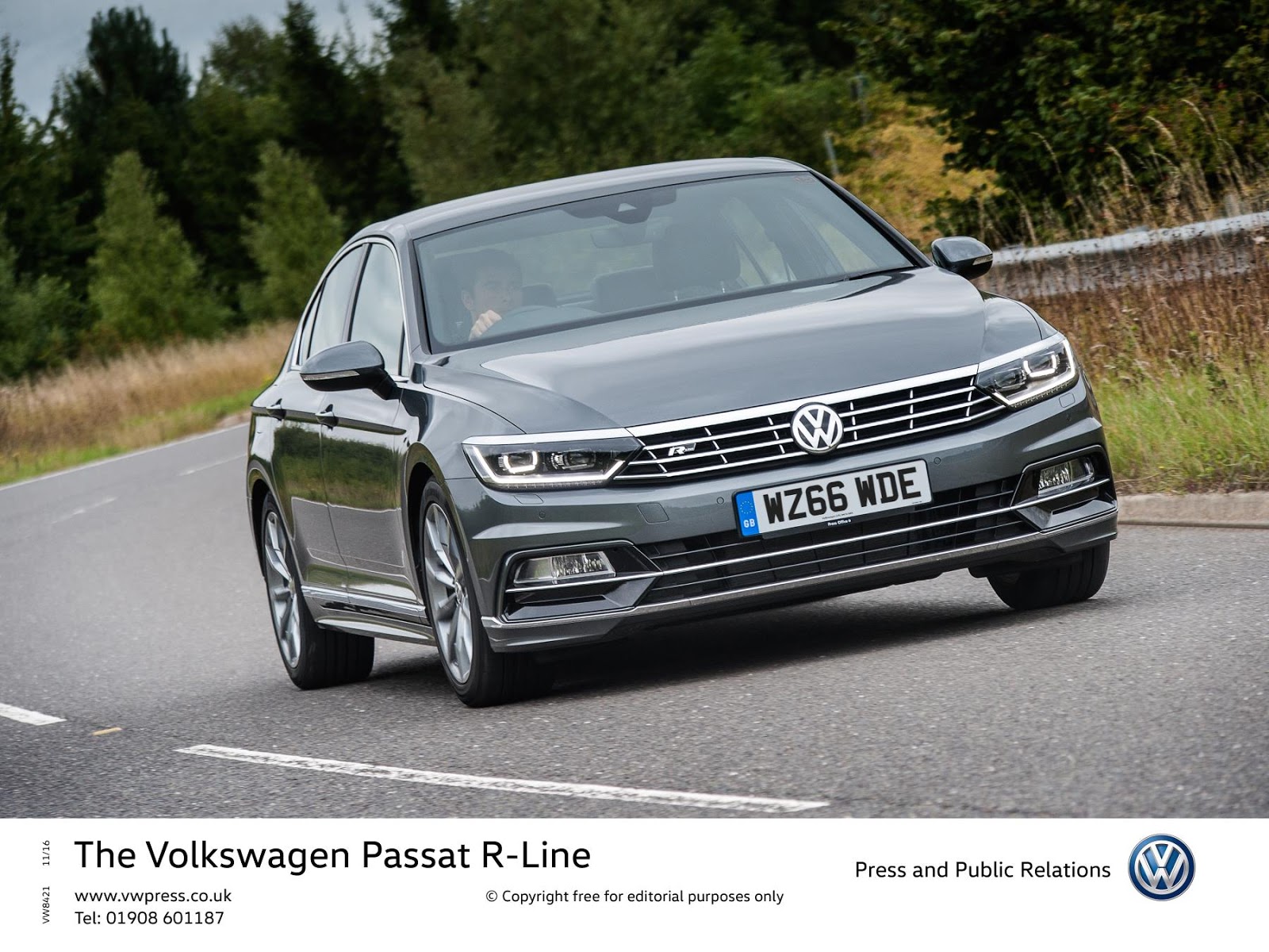 The Motoring World: The Volkswagen Passat in both saloon and Estate ...