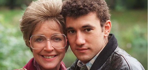 Coronation Street Blog: February 2016