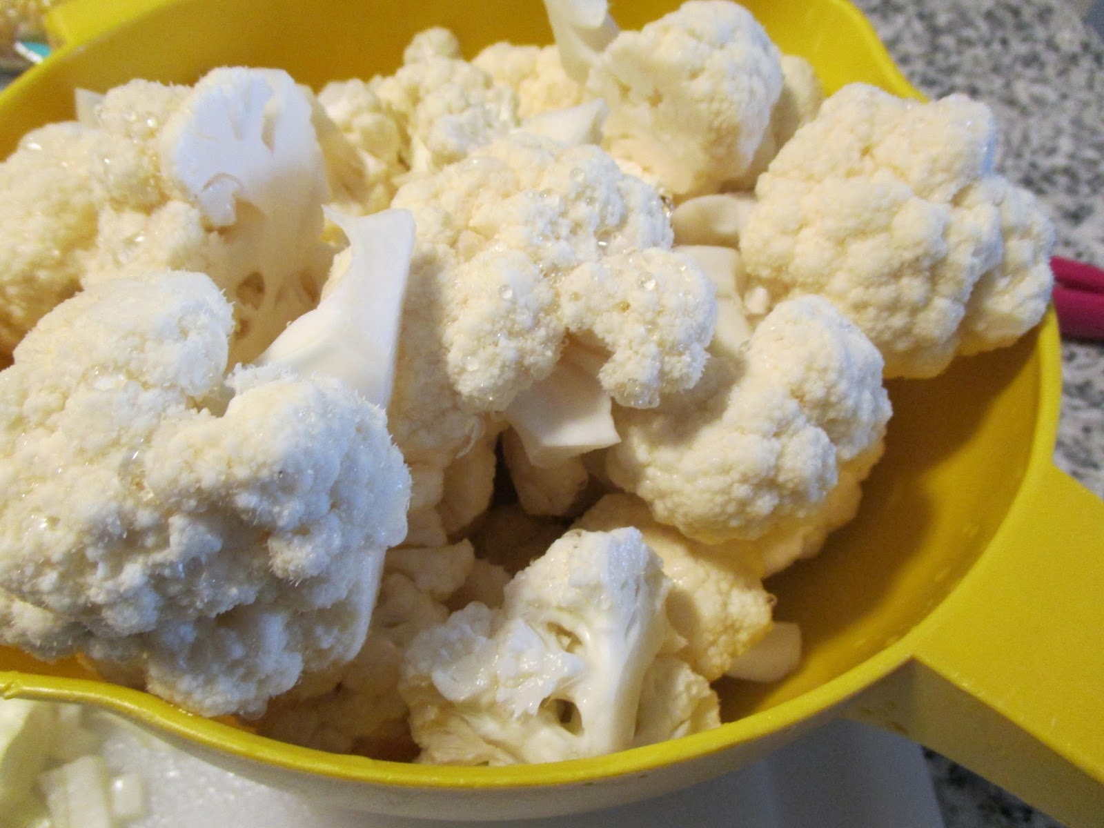 Dawnshomekitchen: Cauliflower Corn Chowder (and its VEGAN too :) )