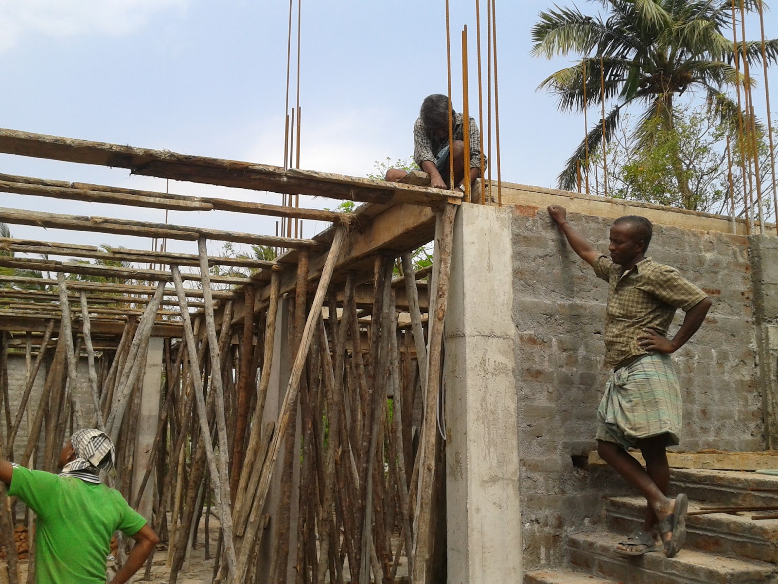 Protection Apartments: 14/01 Centering Work for Second Roof