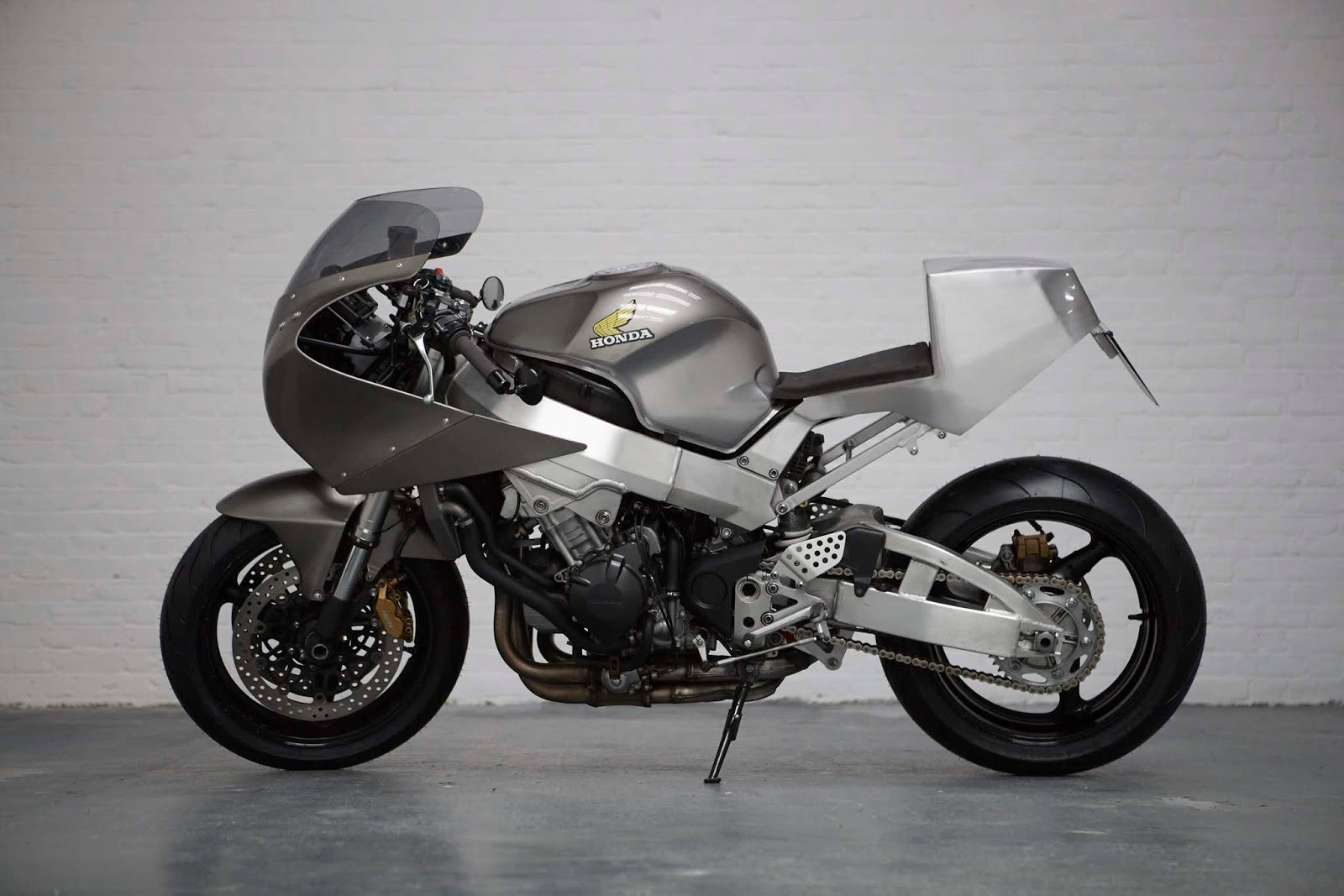 Honda CBR929 Fireblade 'Metallo' - RocketGarage - Cafe Racer Magazine