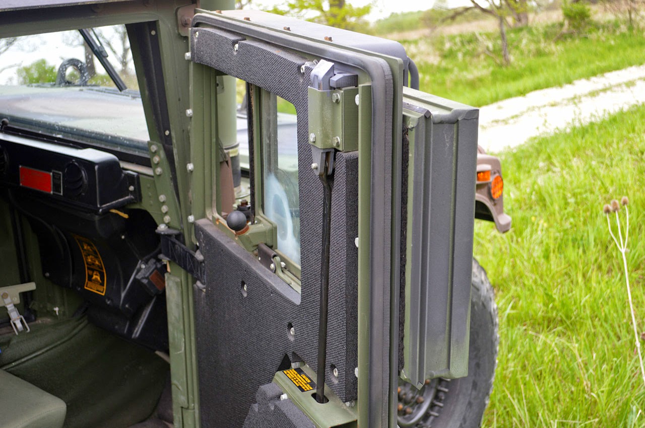 US Army Humvee Driver: Driven to Work Photos - Latest Auto Design
