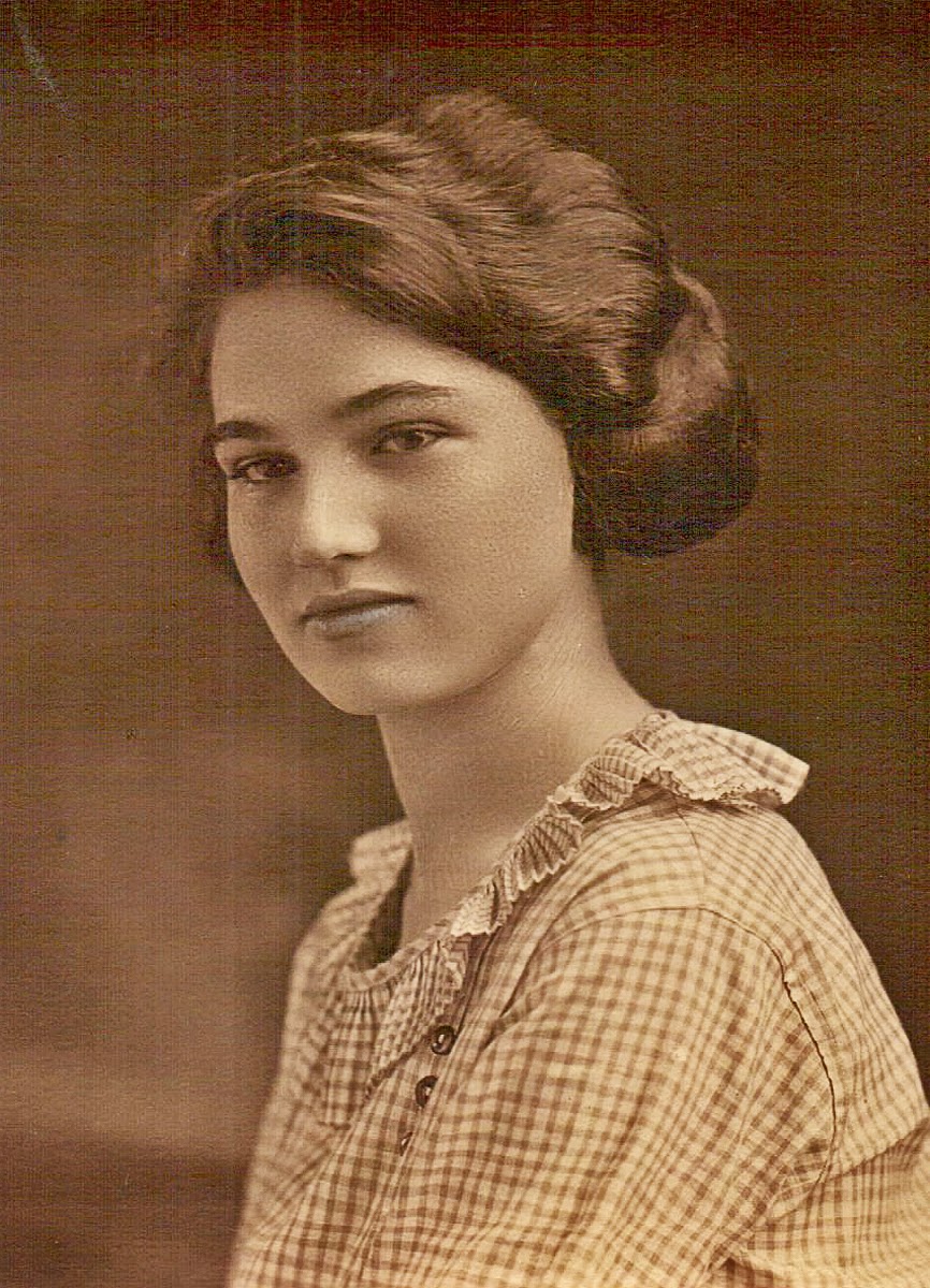 Spinning a Yarn under a Family Tree: Olive Katherine Lee's Story